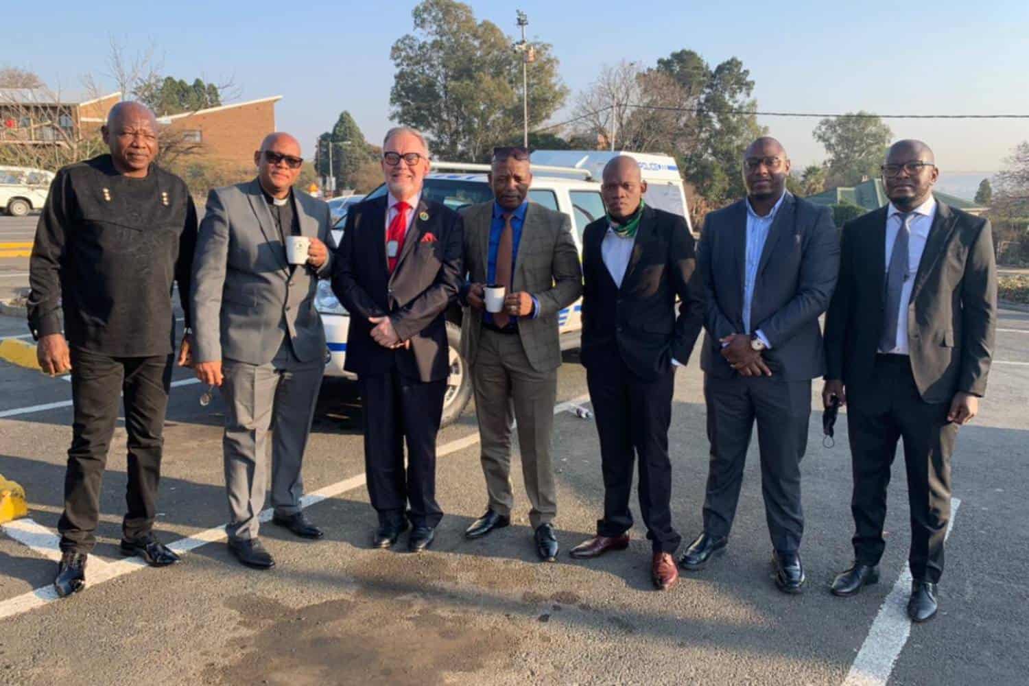 Carl Niehaus questions army presence at court appearance