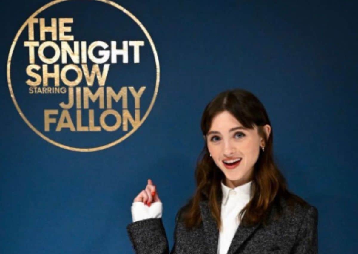 Natalie Dyer dishes out love triangle on Stranger Things