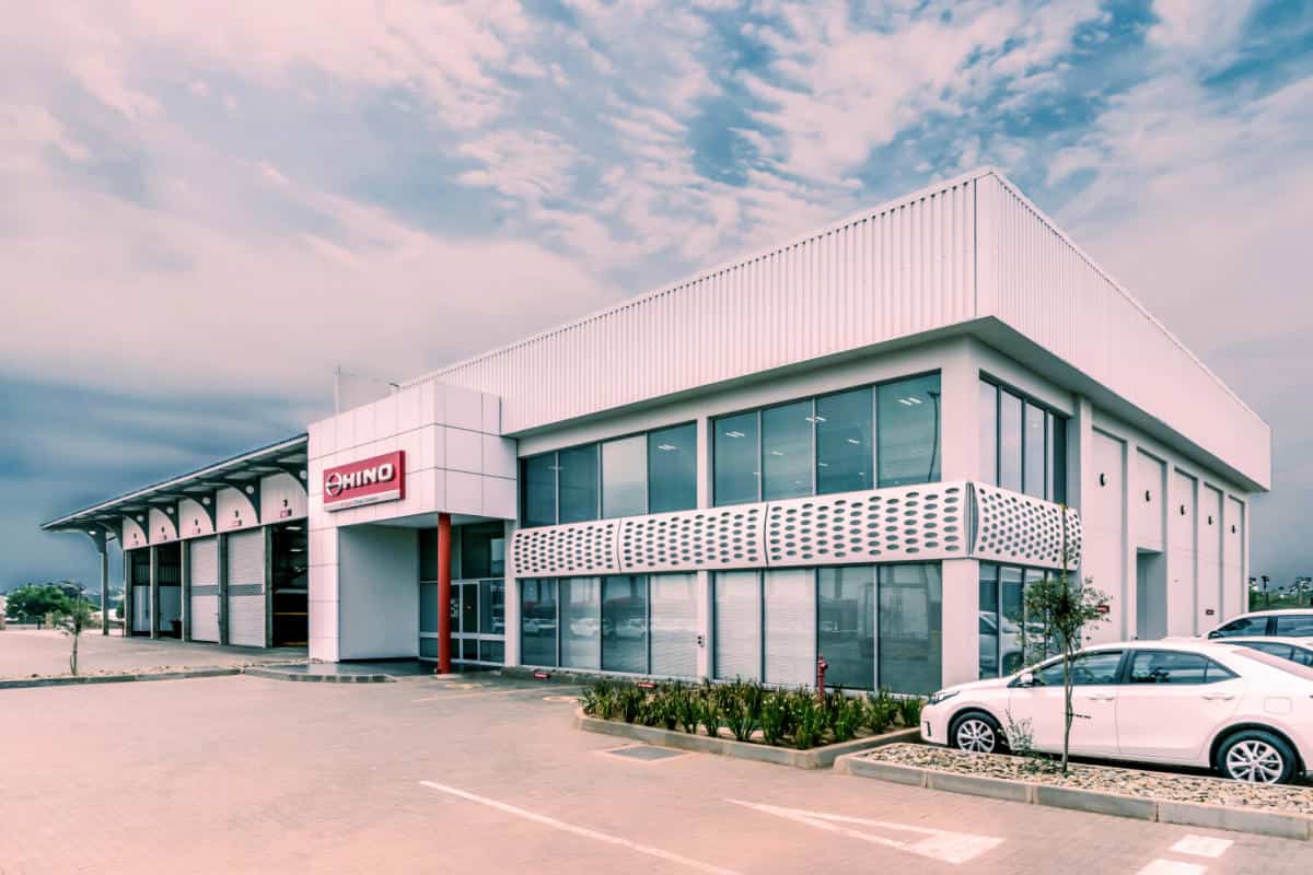 Isando Hino wins dealer of the year title for Super Group for first time